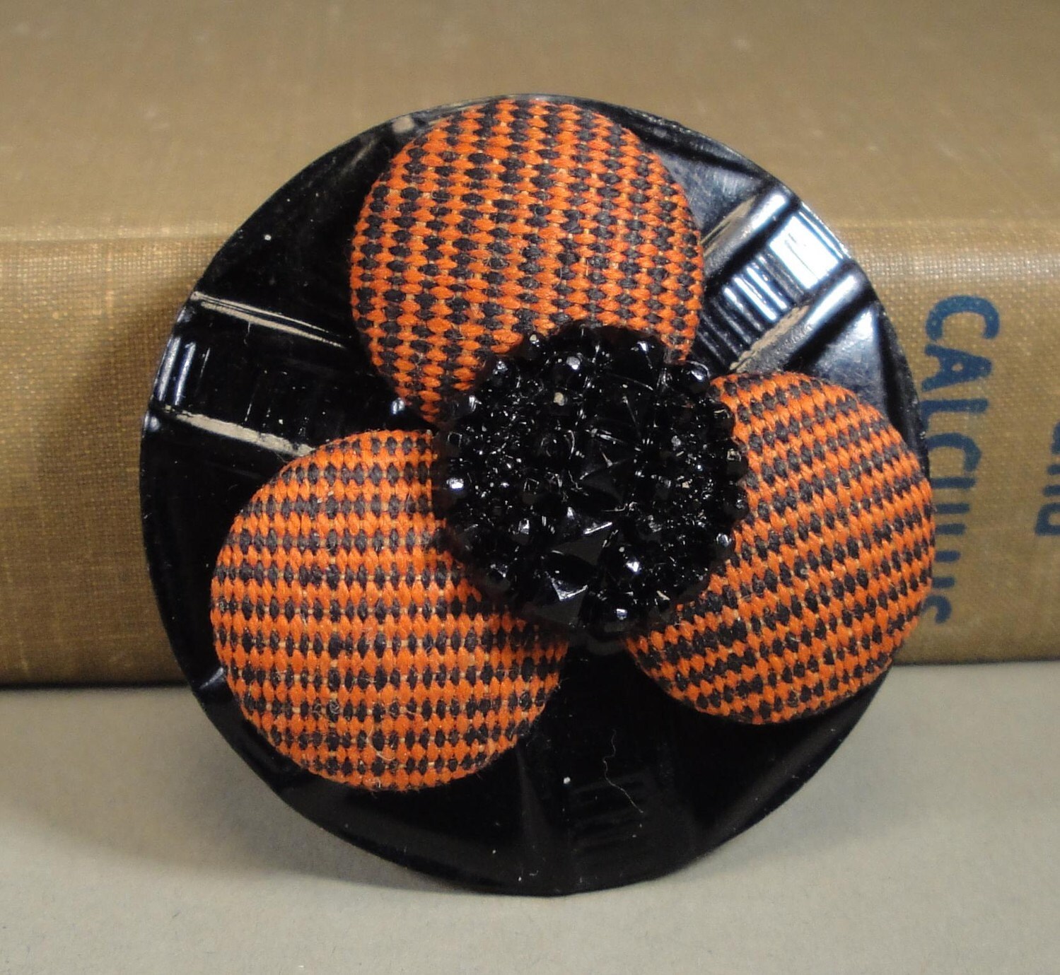 BUTTON FLOWER PIN, Orange and Black Plaid Covered Vintage Buttons ...