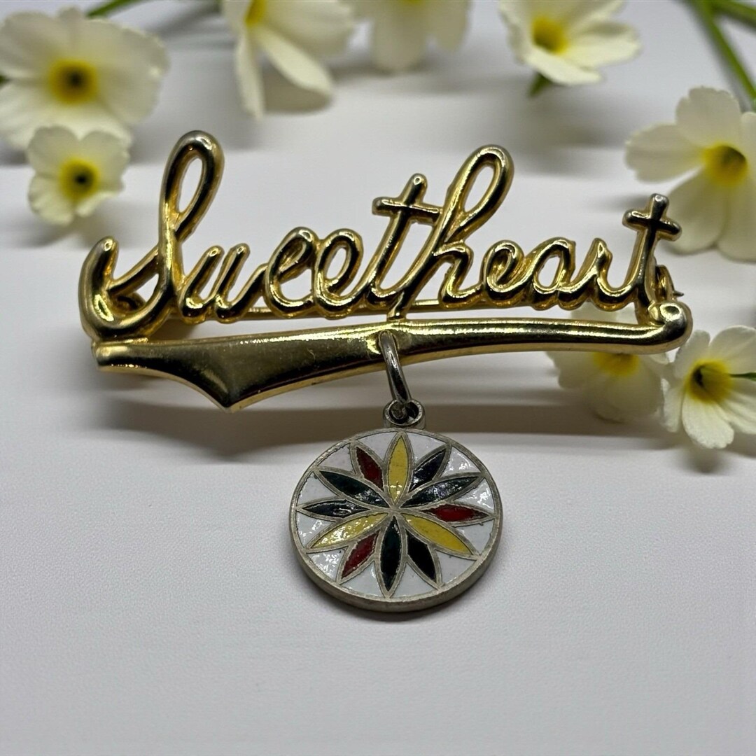 Sweetheart Brooch Pin Dutch Hex Enamel Dangle Charm Gold Tone Vintage ...
