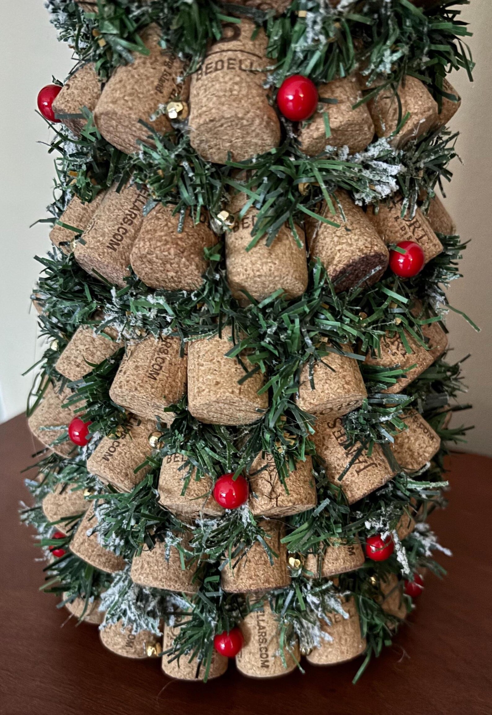 Handcrafted Wine Cork Christmas Tree: Unique Holiday Centerpiece - Etsy