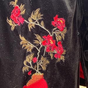 BLACK CHINESE Velvet Jacket With Vase and Flowers Embroidery. Red ...