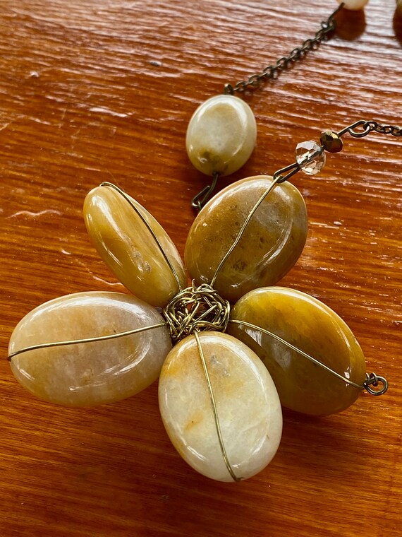 Vintage 70's - Light brown polished jasper flower pen… - Gem