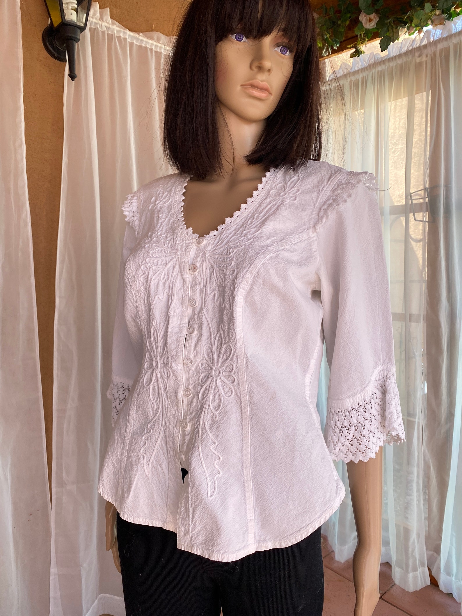 Vintage 80's Gretty Zueger Fitted White Cotton Blouse, Front Embroidery ...