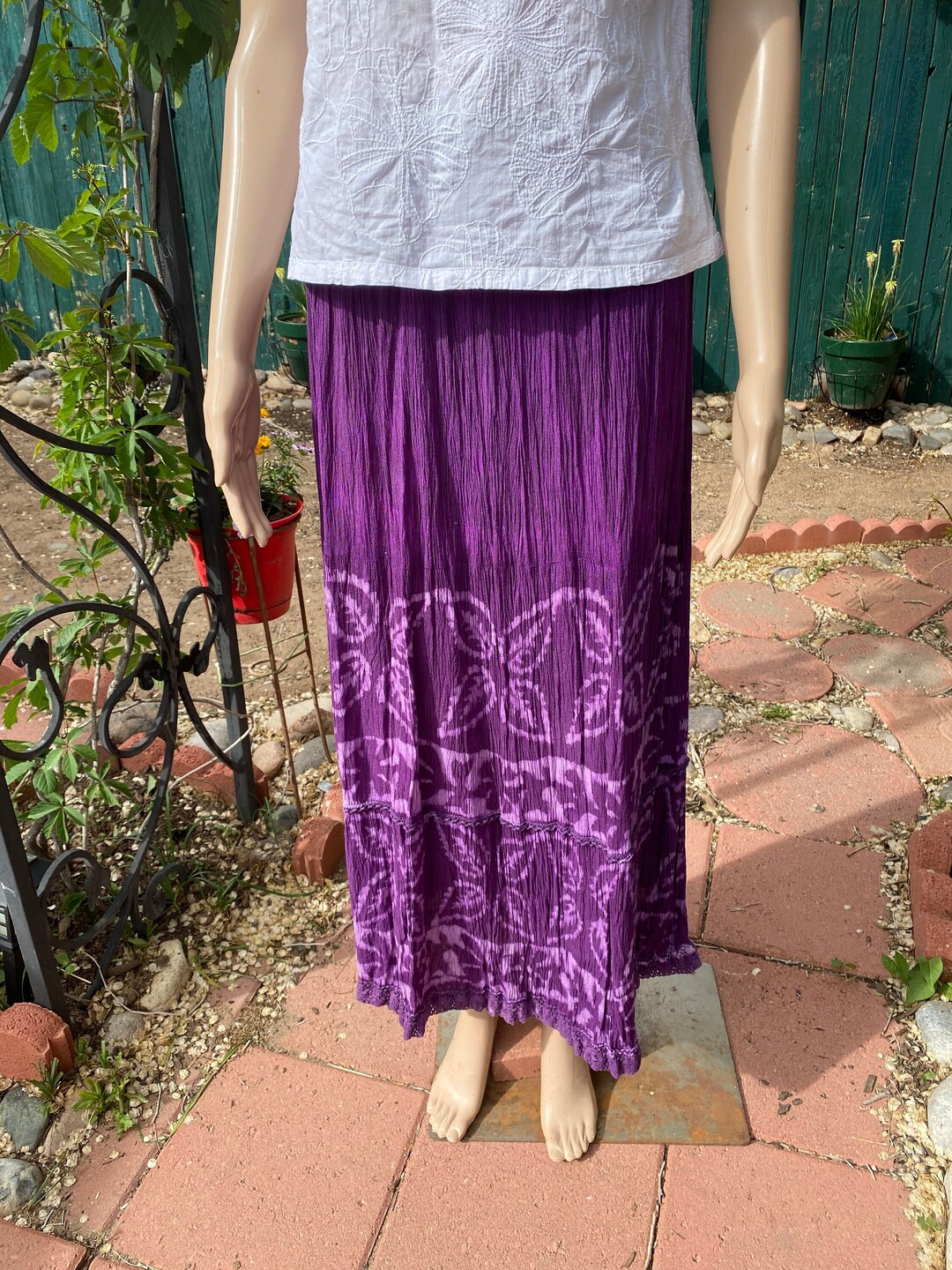 Tie Dyed Purple and White Broomstick Skirt, Rayon, Elastic Waist, Yarn ...