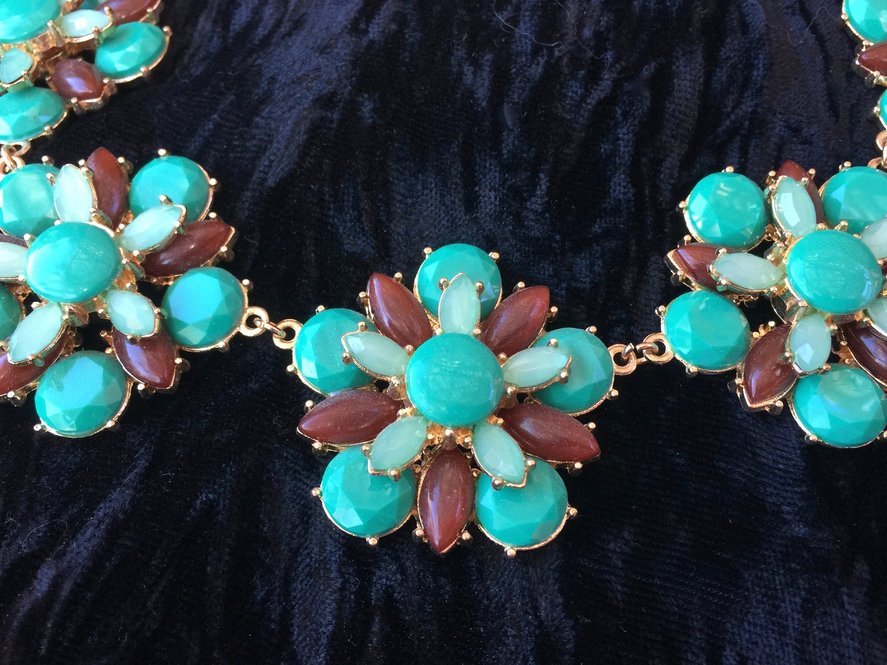 Adjustable Green and Brown Flower Necklace on Golden Chain - Etsy