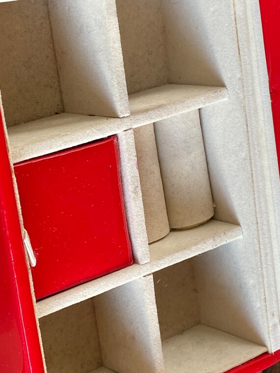 RARE FIND - Bright red vinyl small travel jewelry box… - Gem
