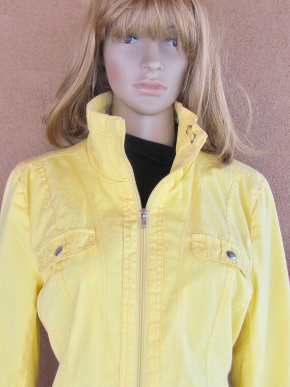 Laura Ashley windbreaker - VTG 80's, pale yellow, fro… - Gem
