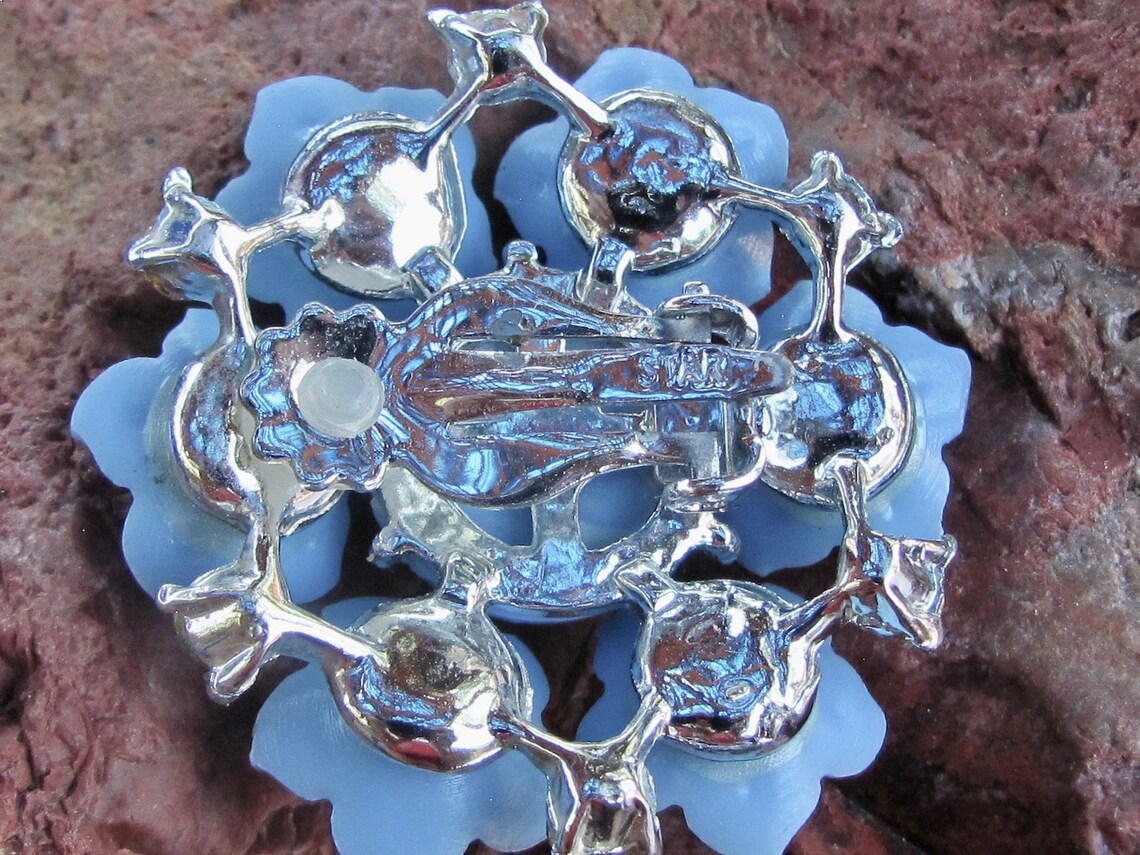 Vintage 60's-70's Baby Blue Clip Celluloid Clip Earrings With Blue ...