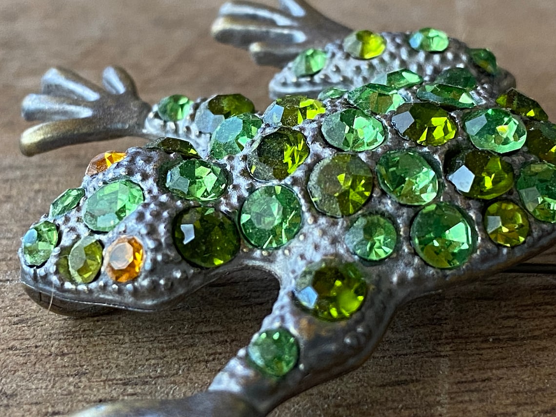 Vintage 90's Very Cute Little Pin Frog Doubles as a | Etsy