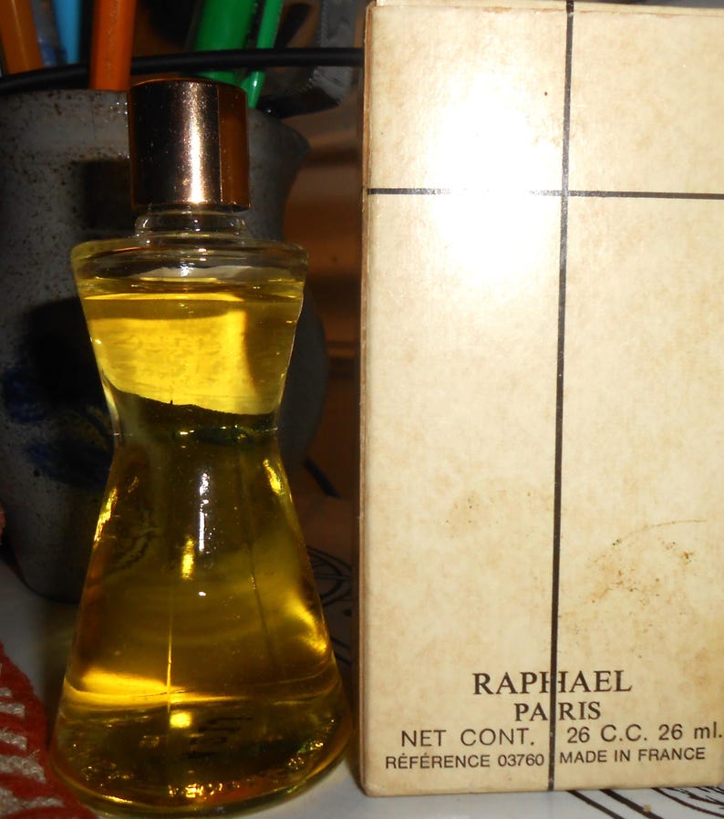 Replique Eau De Toilette Vintage Perfume by Raphael Paris Classic ...