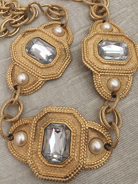 Cast Gold Metal Medallion Vintage ACCESSOCRAFT Bevele… - Gem