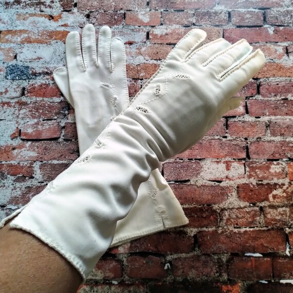 Vintage White Gloves with Cutouts, Mad Men Era Gloves… - Gem