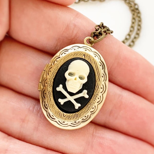 Skull Locket - Etsy