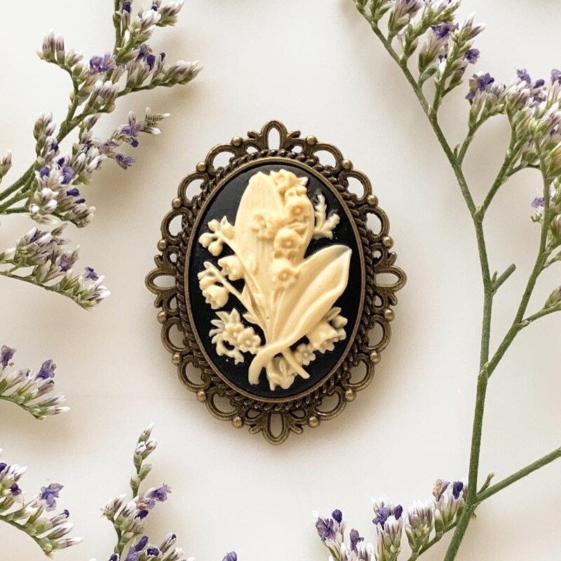 Flower Cameo Brooch - Etsy