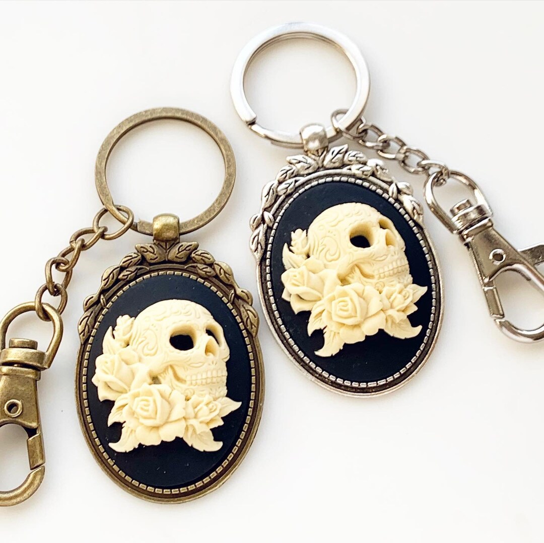 Skull Keychain Sugar Skull Cameo Key Chain Accessories Day of the Dead ...
