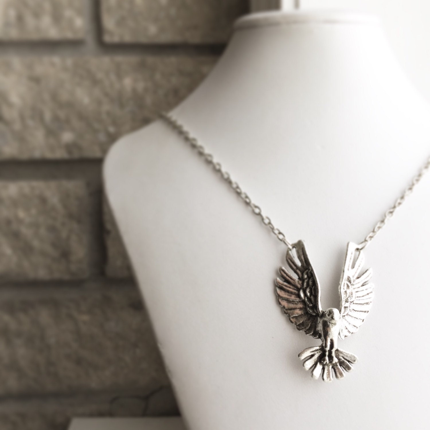 Hawk Necklace Bird of Prey Eagle Falcon Unisex Pendant - Etsy