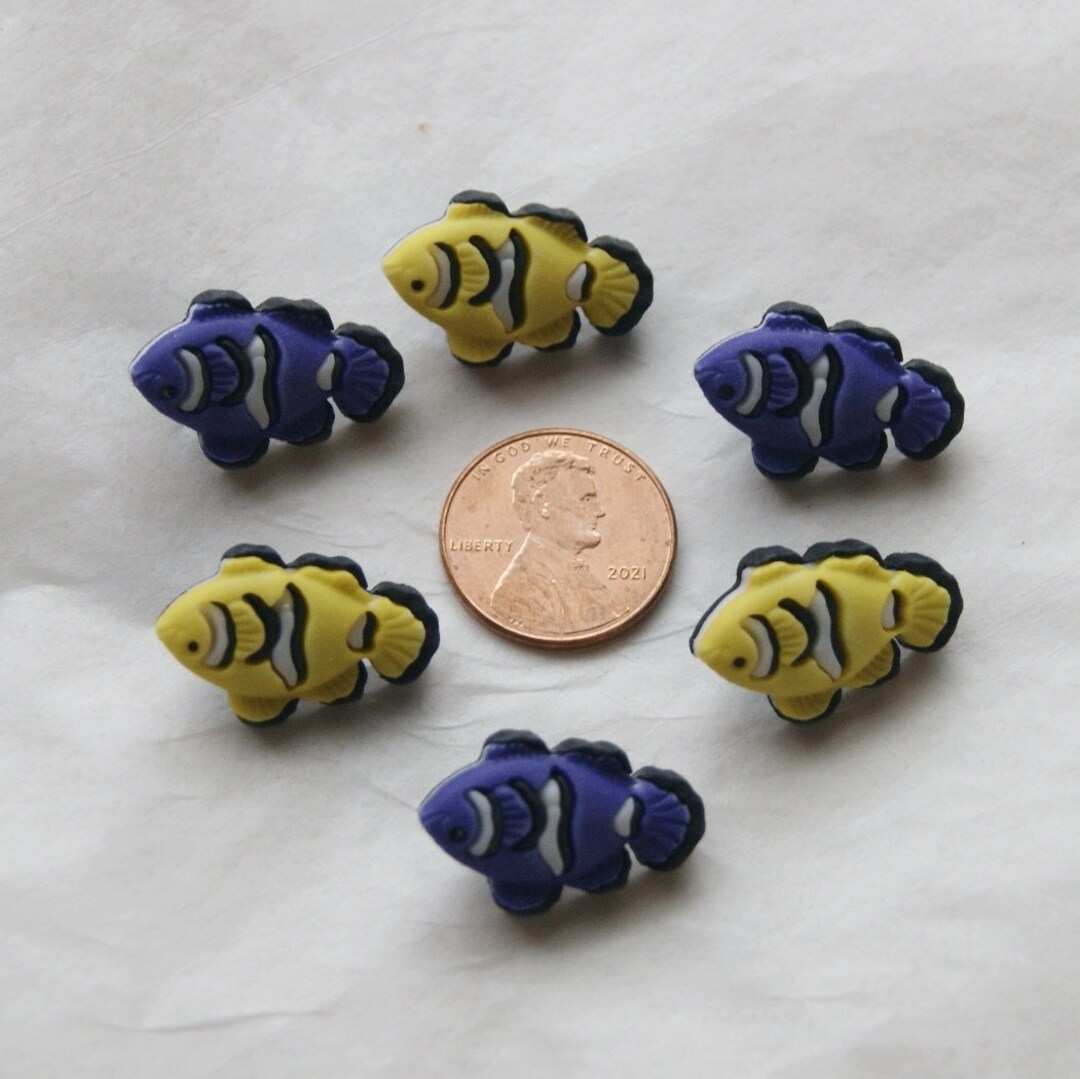 6 Tropical Fish Buttons, Clown Fish, Embellishmest Buttons, 3 of Each ...
