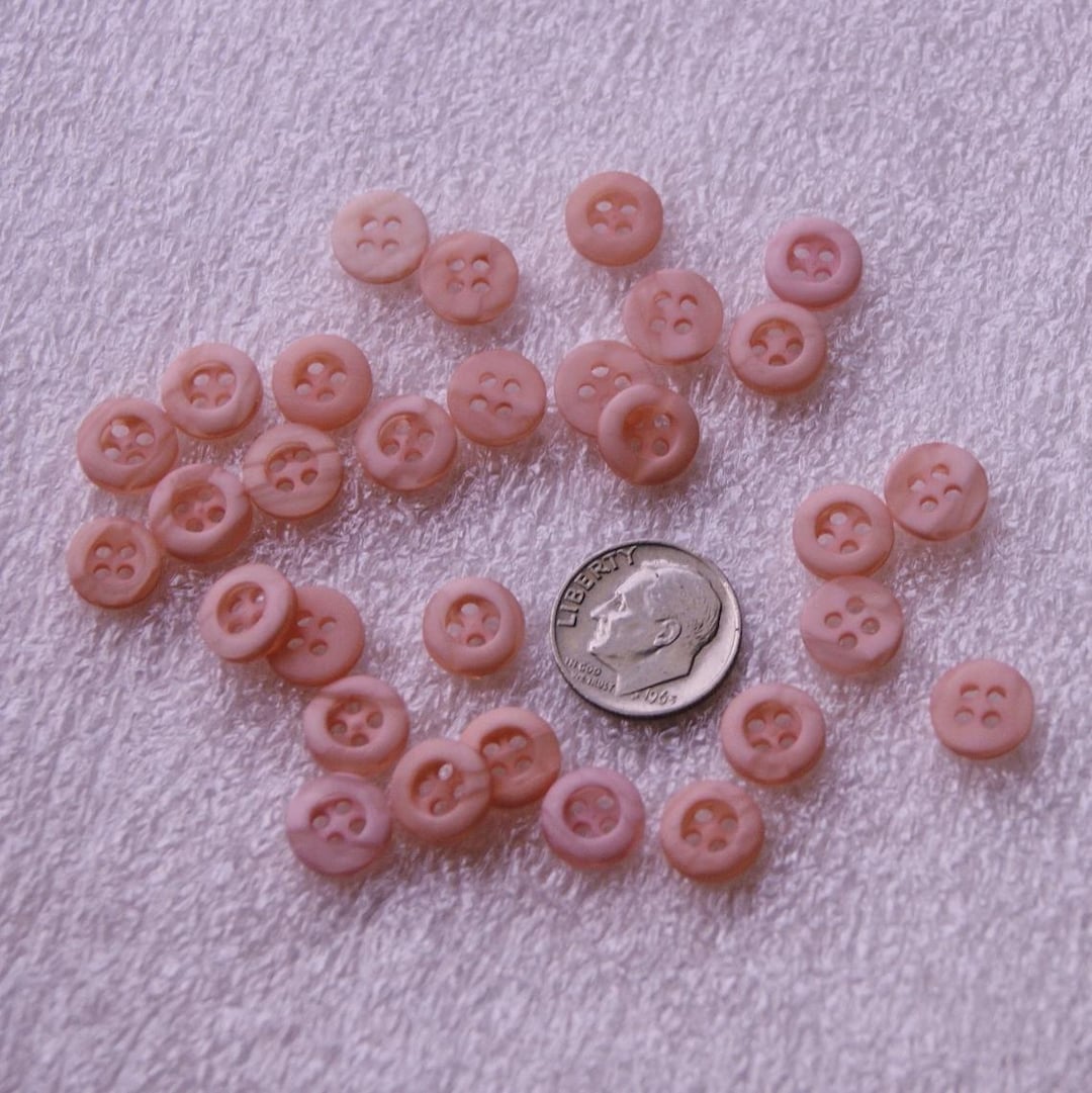 30 Pink Buttons, 3/8", 4 Hole, Shades of Pink, Matching Buttons (SB 539 ...