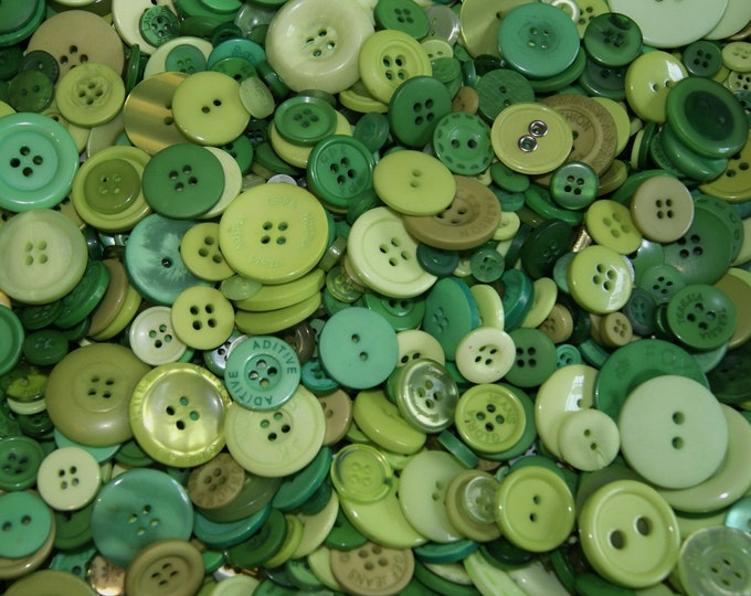 100 Green Mix Buttons Rain Forest Mix Assorted Buttons - Etsy