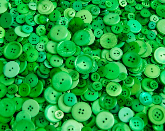 50 Green Buttons, Green Assorted Butons Assorted Sizes Grab Bag 1354 - Etsy