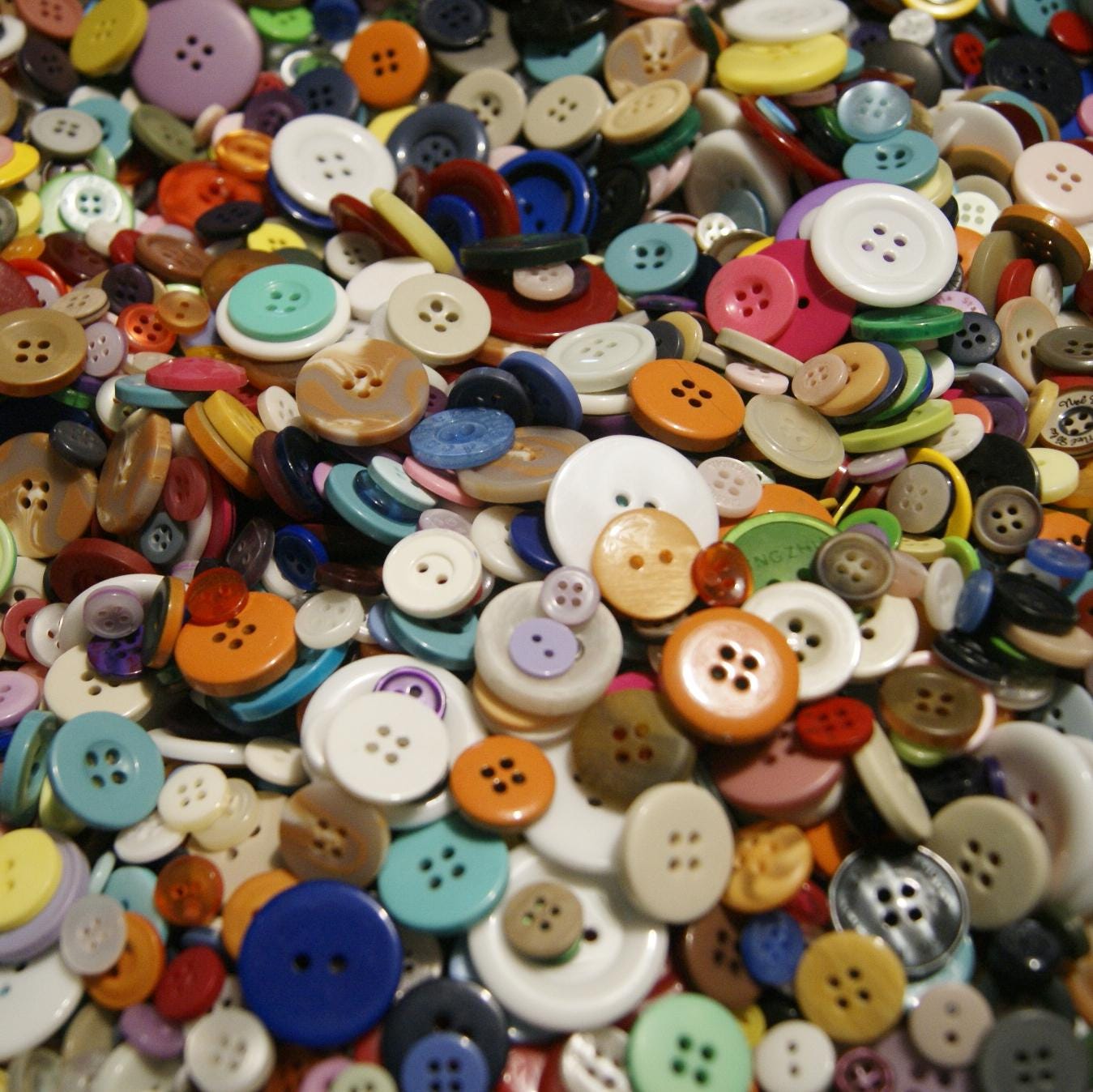 300 Button Rainbow Mix, All Colors, Assorted Sizes, Sewing, Crafting ...