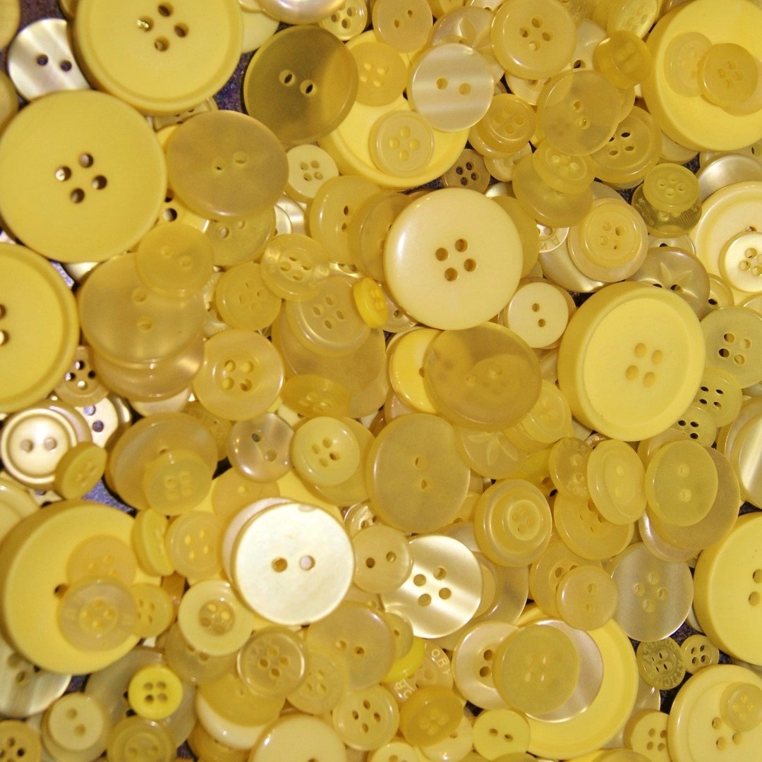 100 Yellow Button Mix, Yellow Assorted Sizes, Sewing, Crafting, Jewelry ...