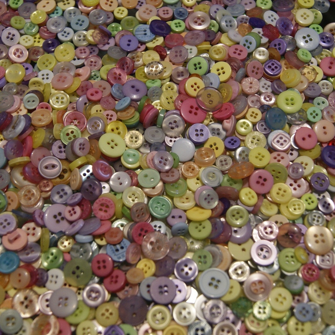 100 Buttons Bold Pastel Buttons Small Mix, Assorted Sizes, Sewing ...