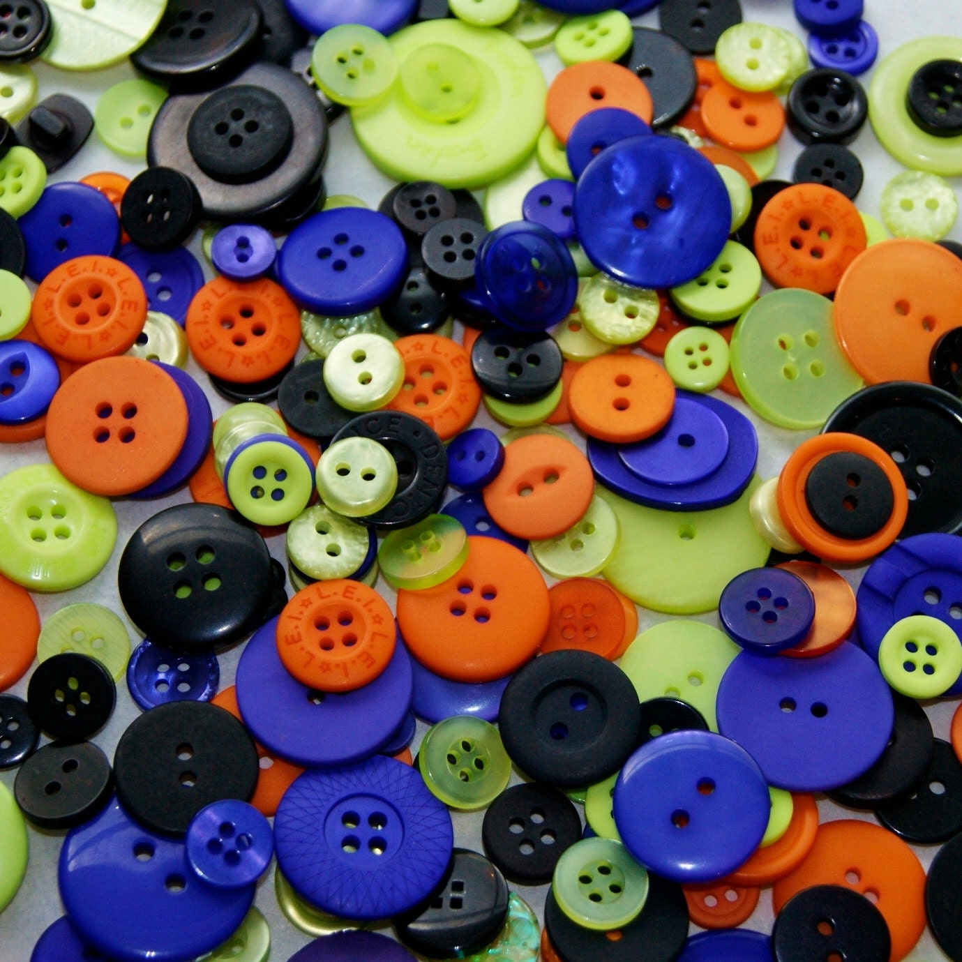 100 Buttons Halloween Mix Lime Green Bright Orange Purple | Etsy