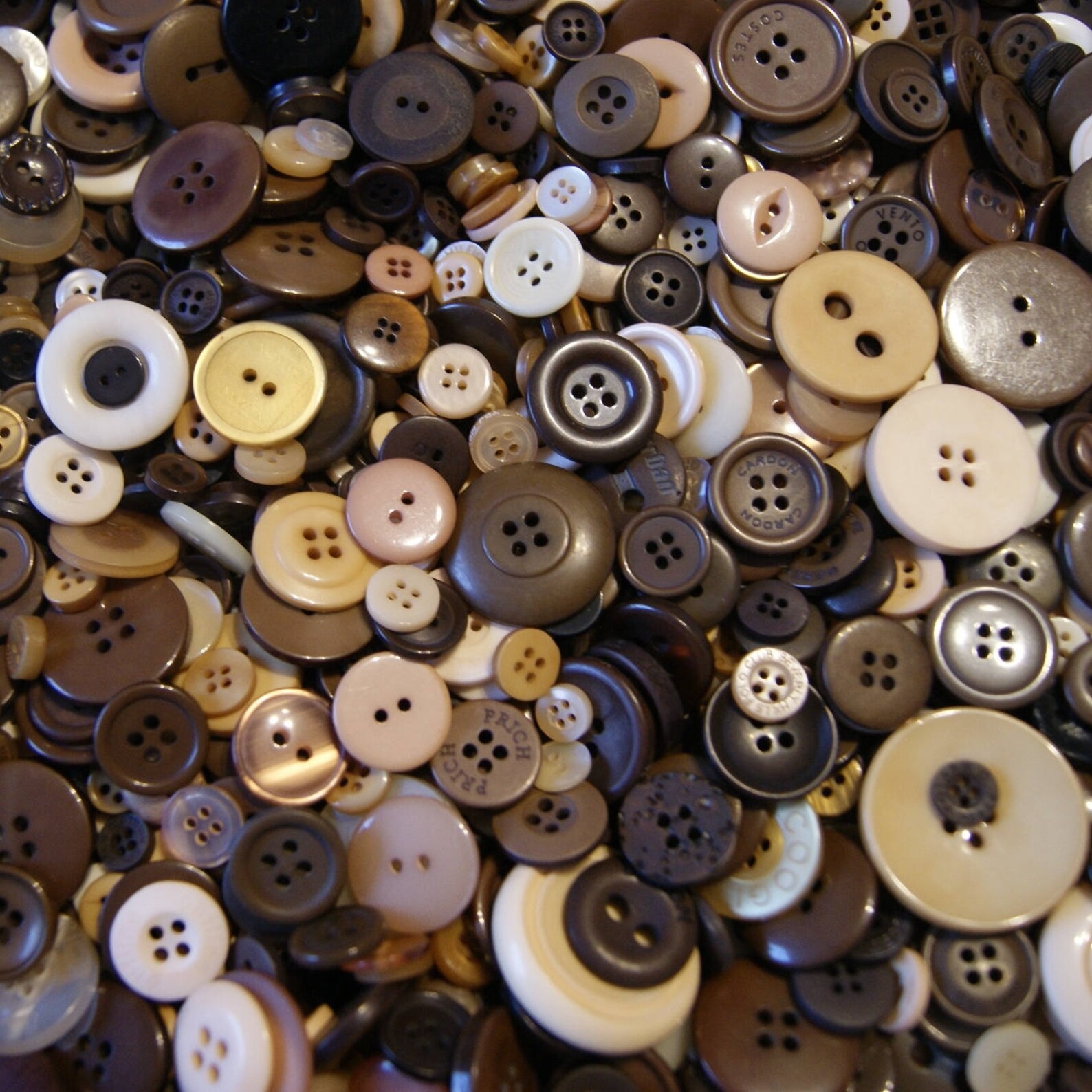 100 Brown Button Mix, Honey Caramel, Chocolate, Golden Brown, Pecan ...