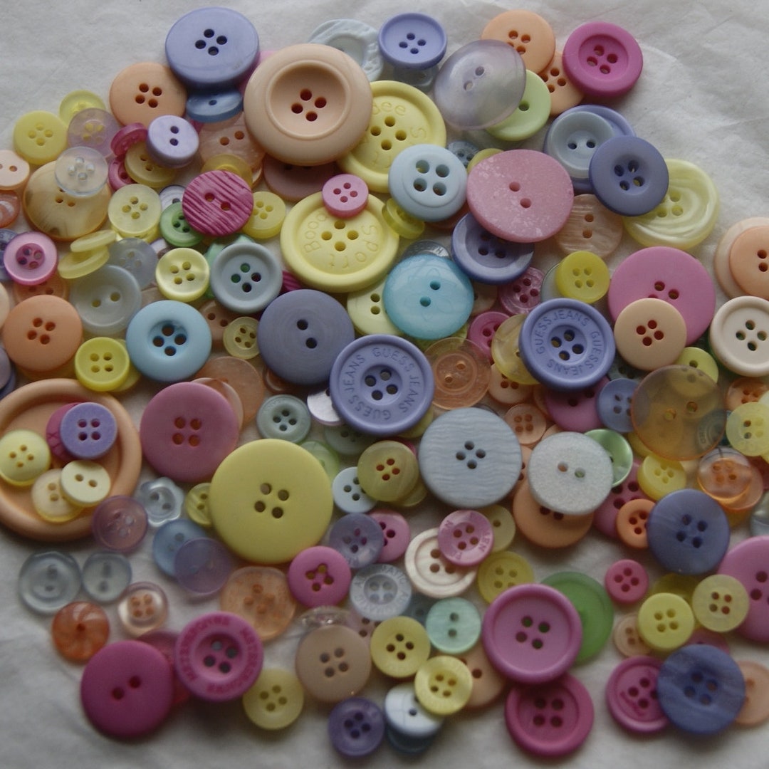 100 Buttons, Bright Pastel Mix, Lavender, Green, Yellow, Orange, Pink ...