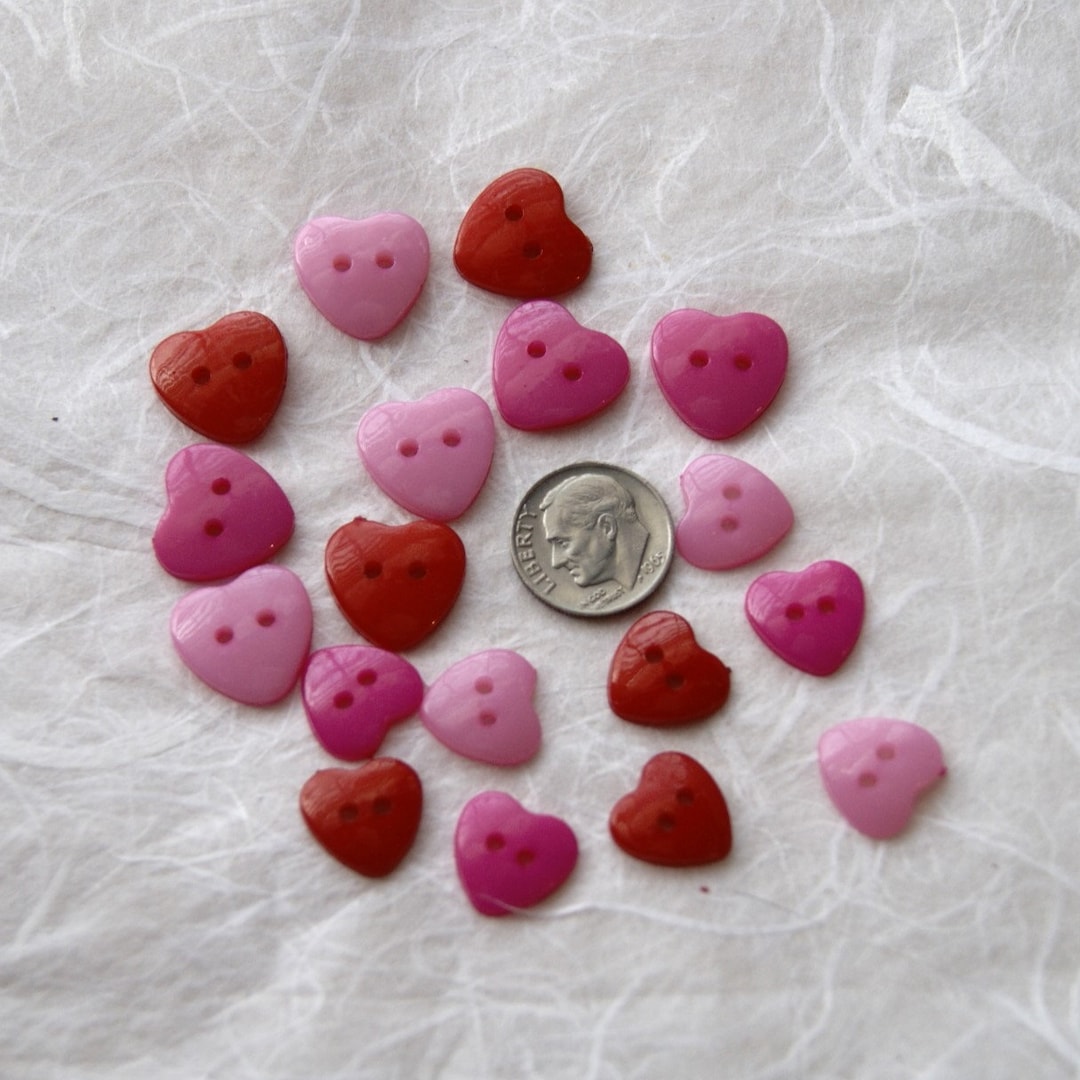 18 Heart Buttons, 2 Sizes Heart Buttons, Red and Pinks, Shiny, 2 Hole ...