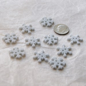 10 White Snowflake Buttons 2 Hole , Winter Christmas Buttons, 2 Styles ...