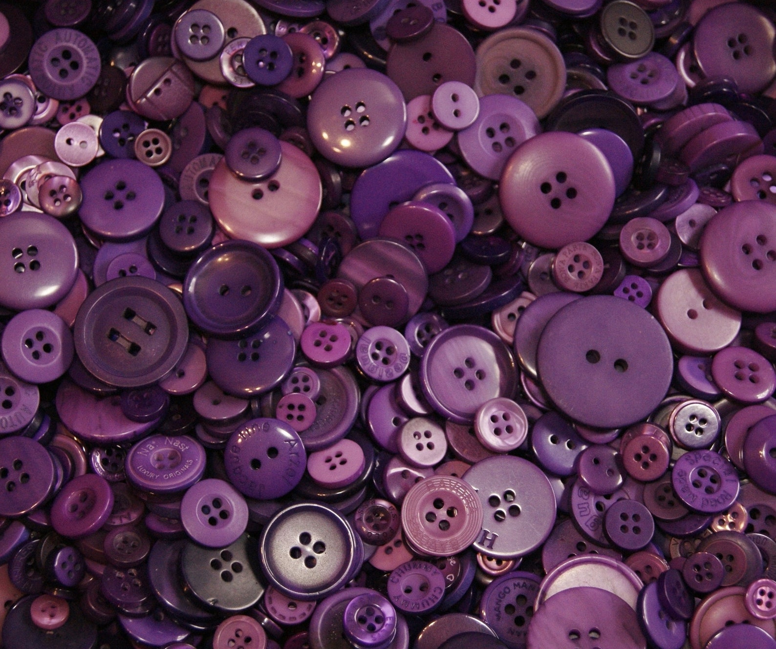 100 Purple Buttons Grape Assorted Sizes Grab Bag Crafting - Etsy
