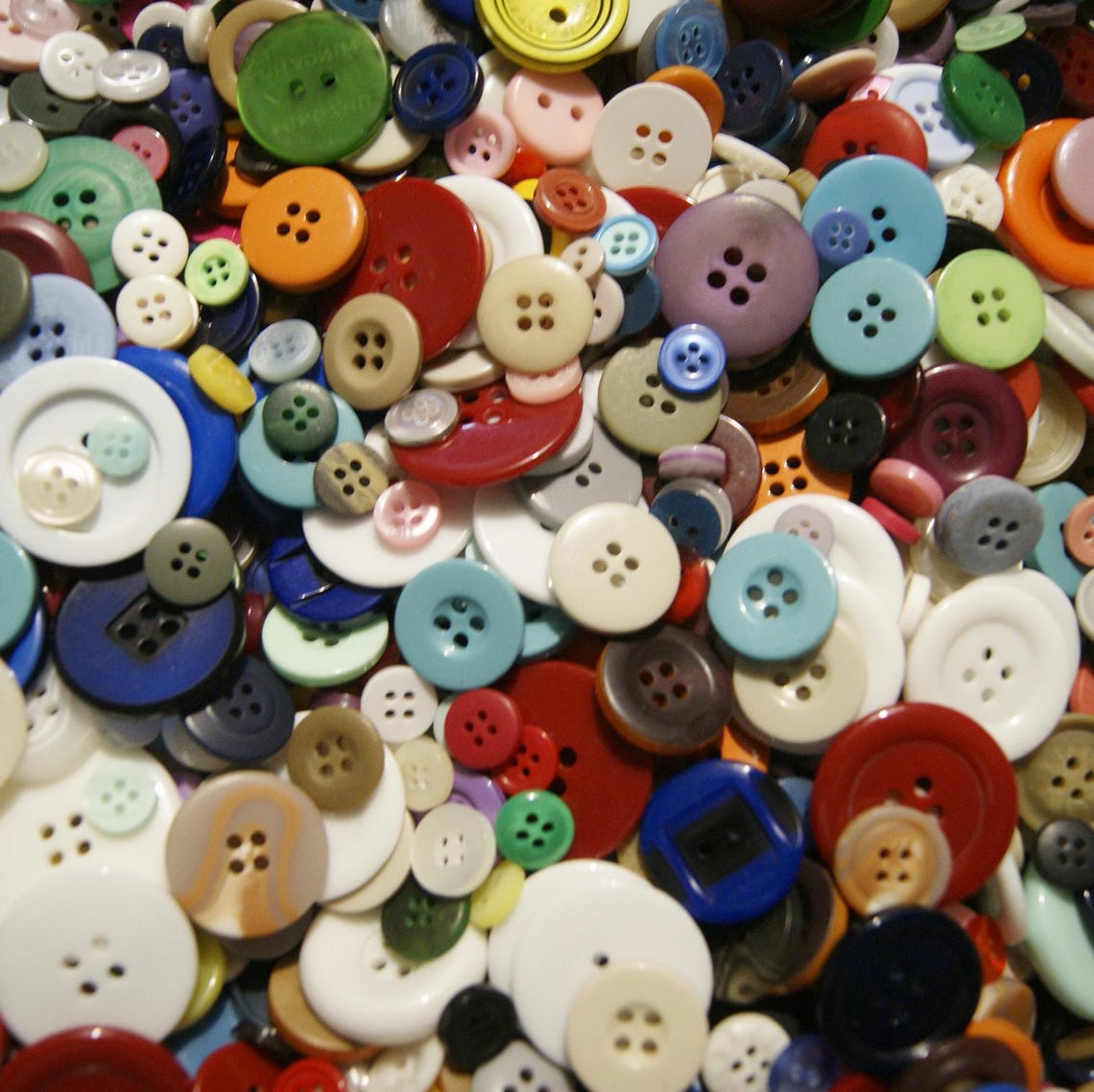 300 Button Rainbow Mix, All Colors, Assorted Sizes, Sewing, Crafting ...