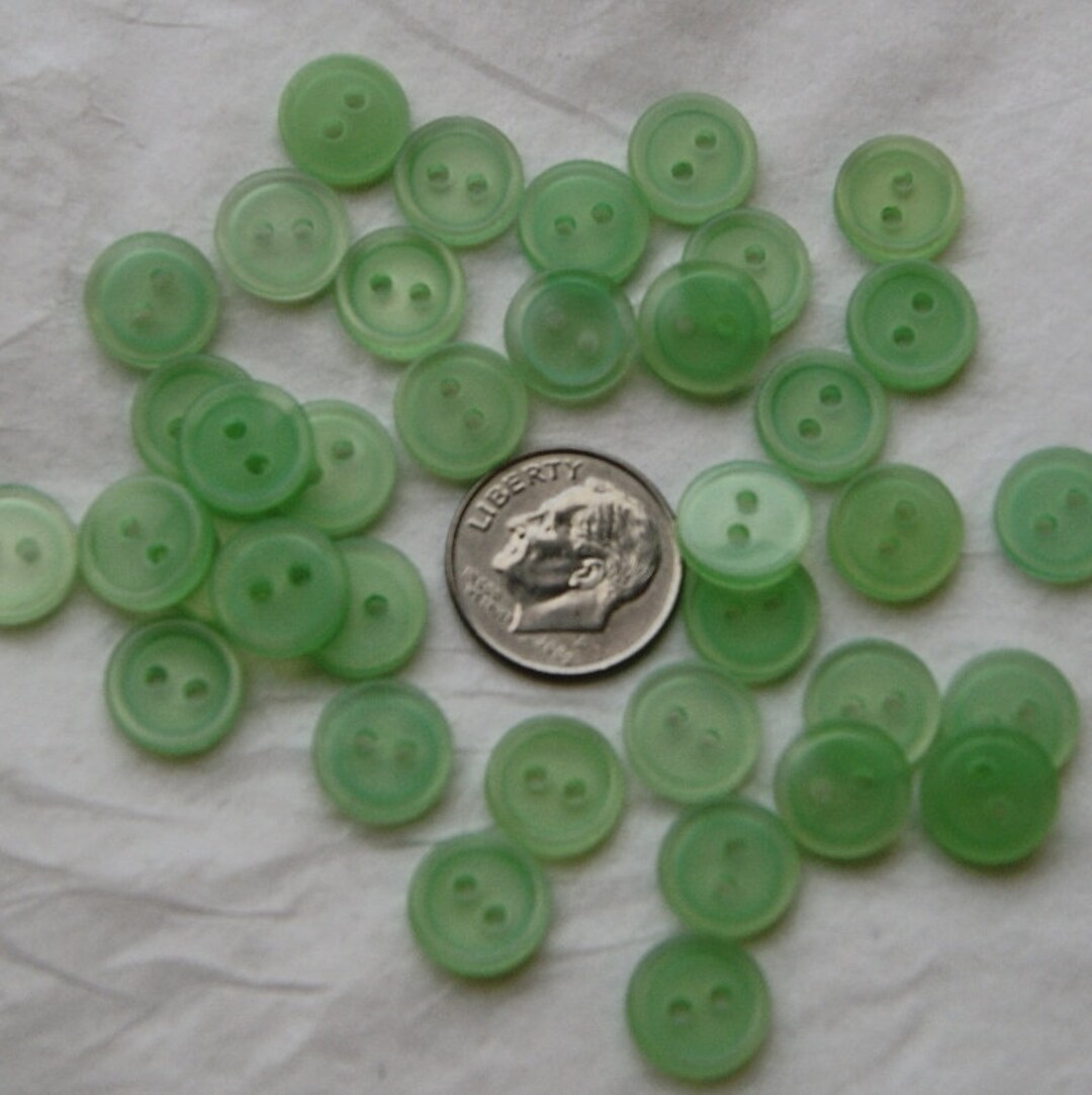 35 Mint Green, Sea Foam Matching Buttons, Crafting Jewelry Collect (GG ...