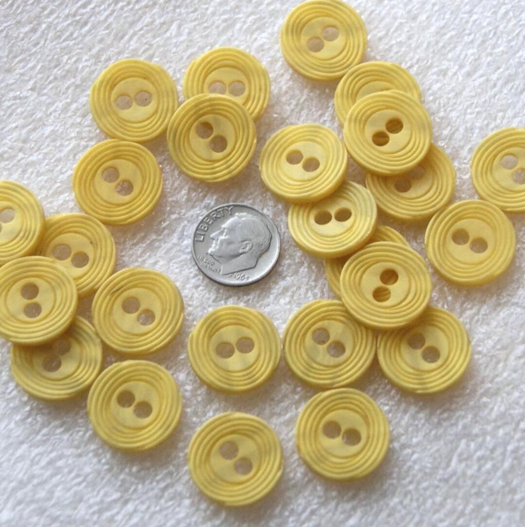 25 Yellow Buttons 3/4" , Surface Circles Sewing Button, Craft Buttons ...