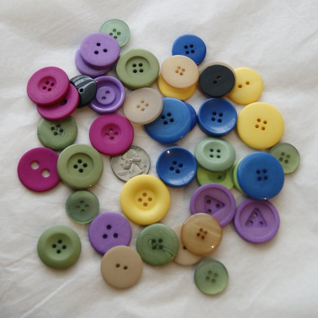 40 Buttons, 20 Matched Pairs, Mix Size and Color Buttons, Sew Through ...