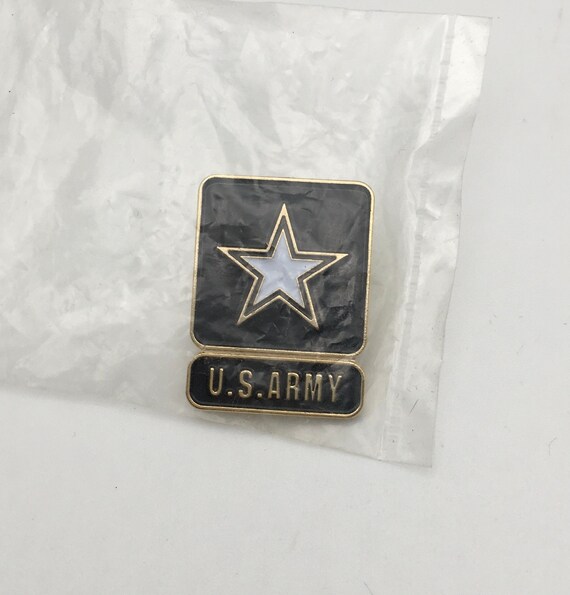 pins pins enamel pine - Gem