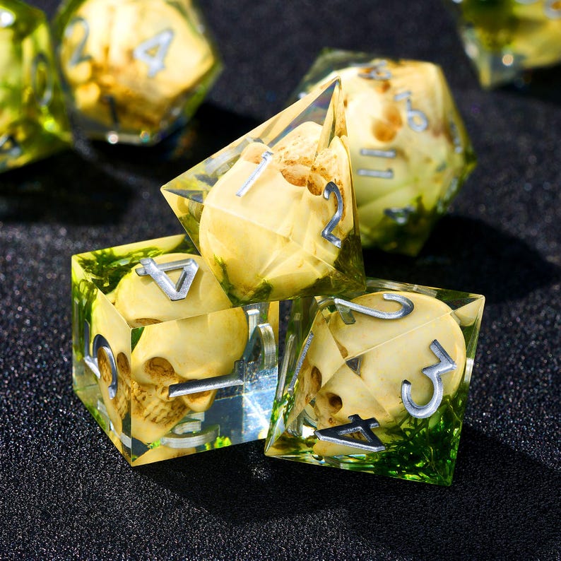 Skeleton Algae Dice Set | Skull Dice for DND | Dungeons and Dragons ...