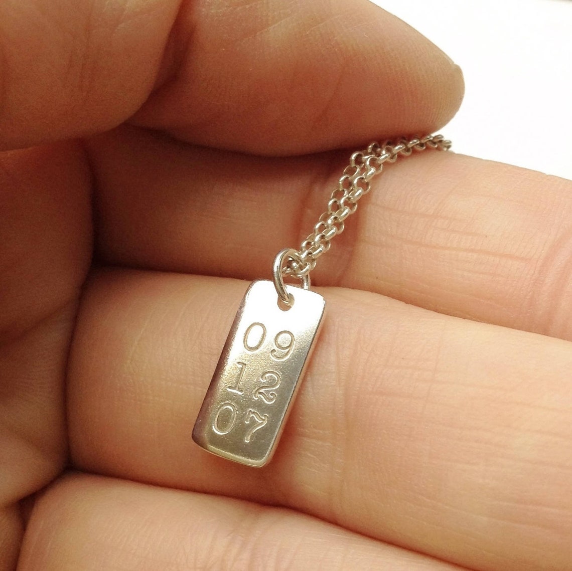 The Keepsake Date Necklace . Personalized Mother's Day | Etsy