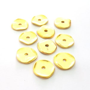 10 Wavy Disc Findings Gold Charm Gold Plated Metal 13mm G14318 - Etsy
