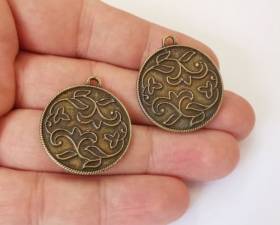 2 Flower Round Circle Charms Antique Bronze Plated Charms - Etsy