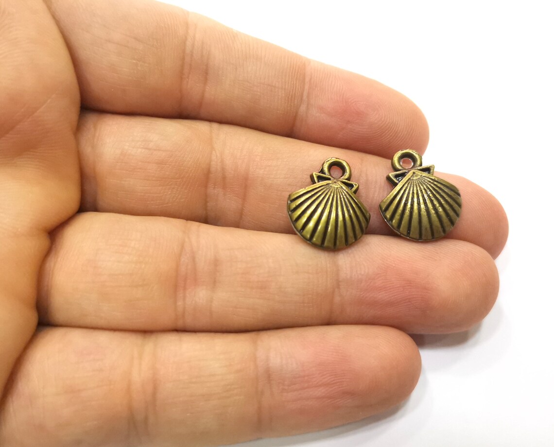 10 Sea Shell Charms Antique Bronze Plated Charms 18x14mm - Etsy