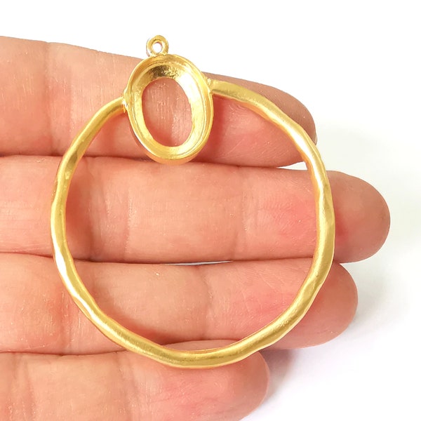 Gold Metal Circle With Base - Etsy