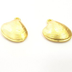 2 Oyster Charms Shell Charm Mussel Charms Sea Ocean Gold Plated Metal ...