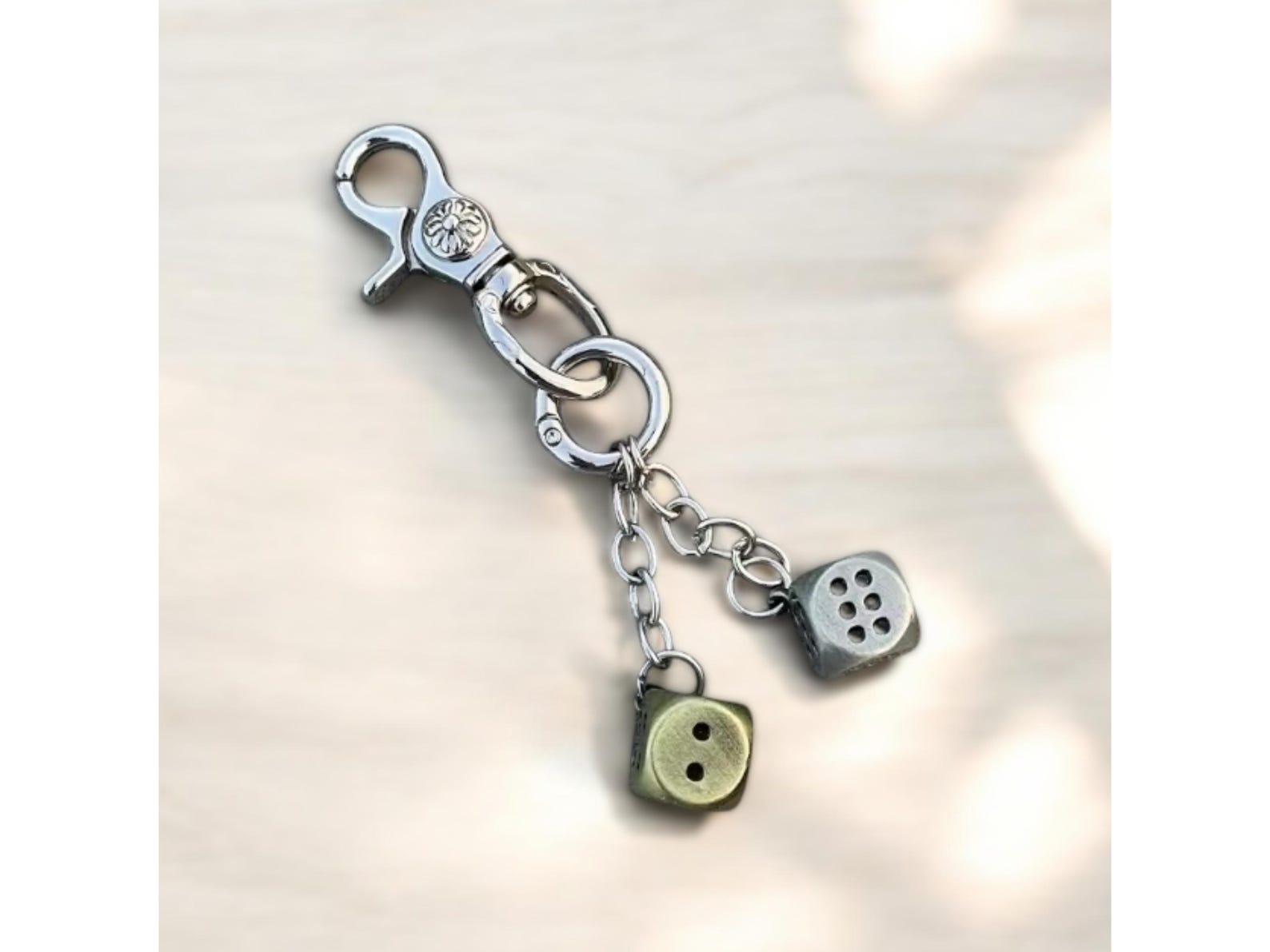 Y2k Punk Dice Keychain, Floral Dice Pendant, Metal Key Ring, Bag ...