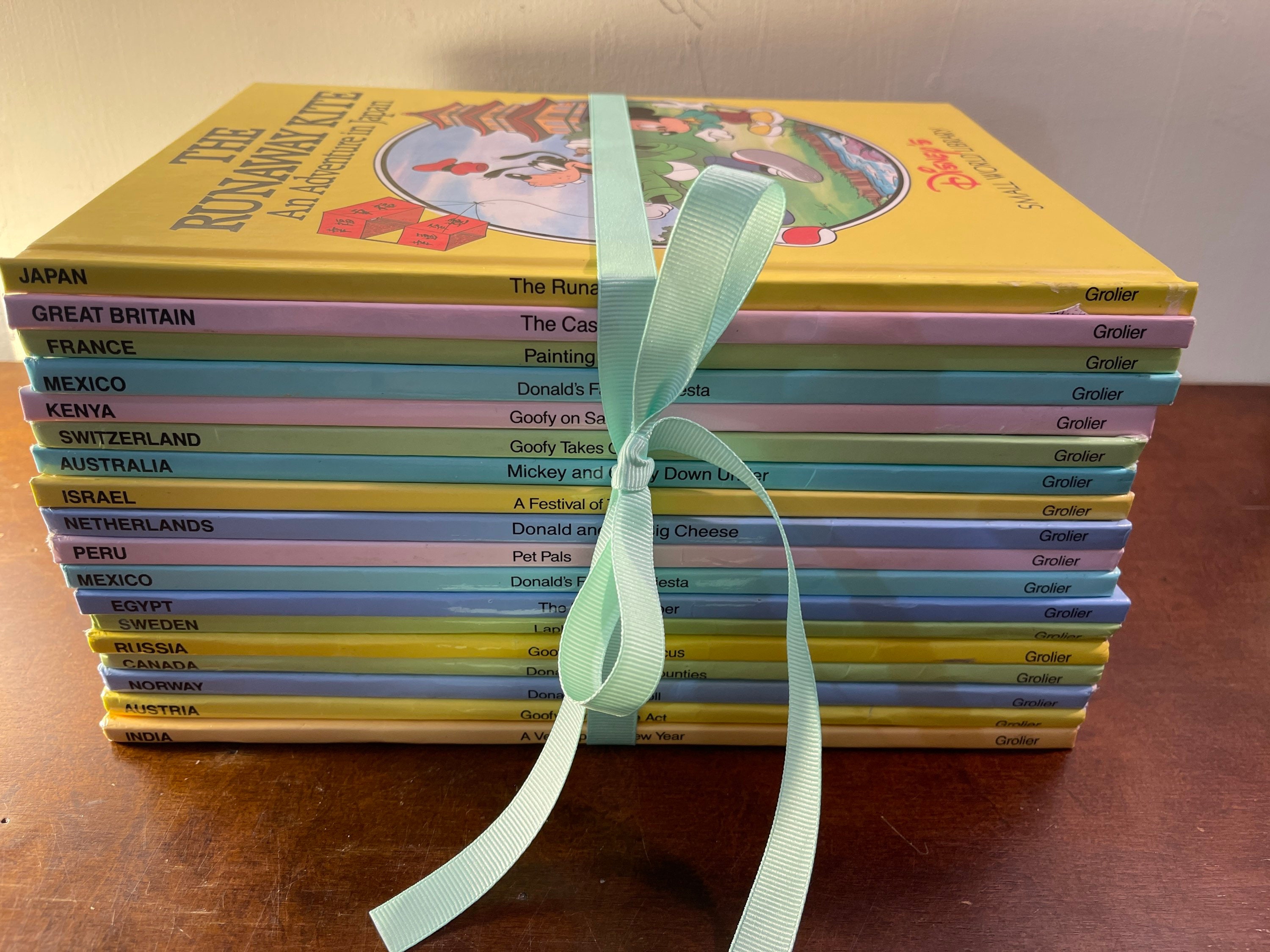 Disney's Small World Library Collection, Set of 17 Books, Kids ...