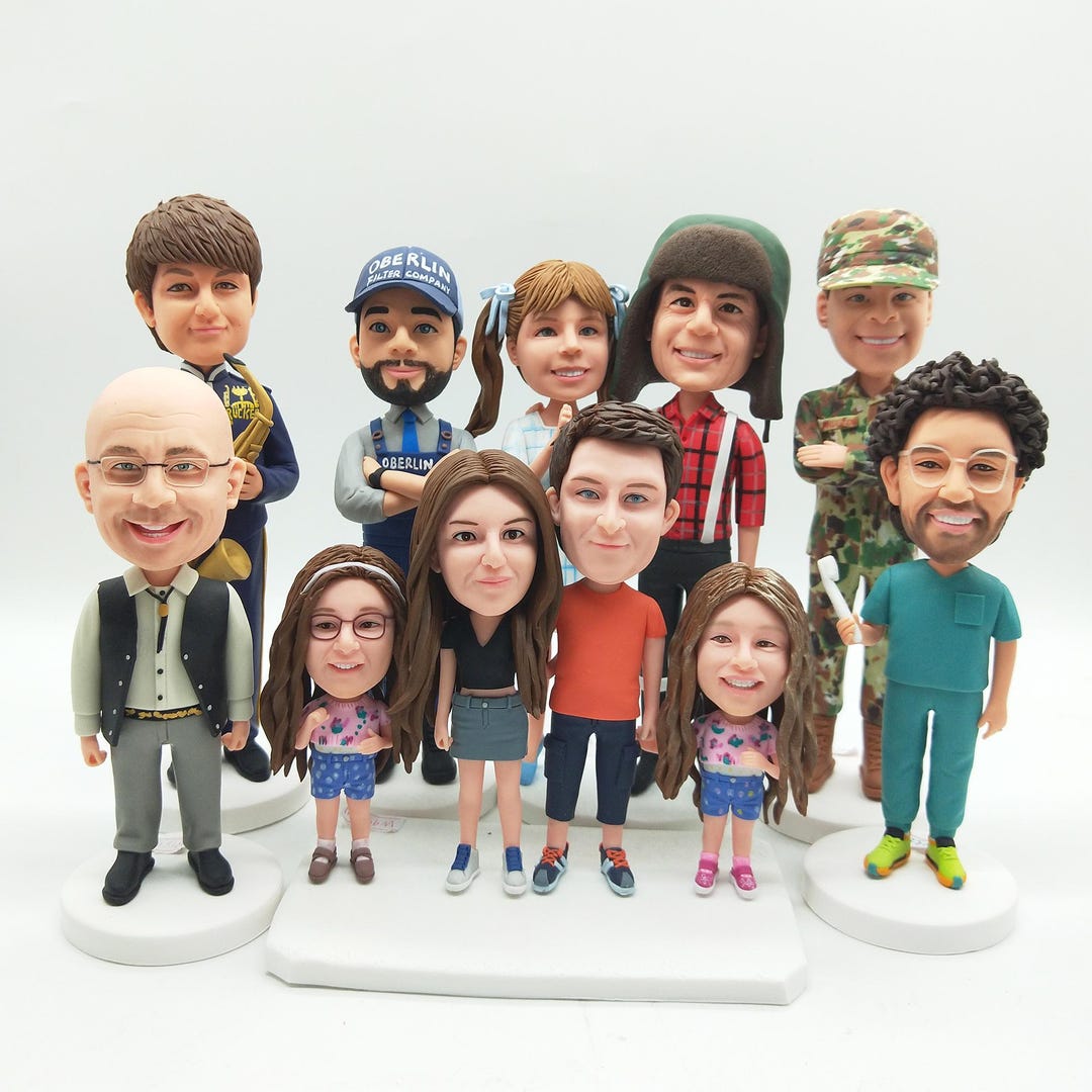 Personalized 3D Bobbleheads: Custom Family Figurine Gifts - Etsy