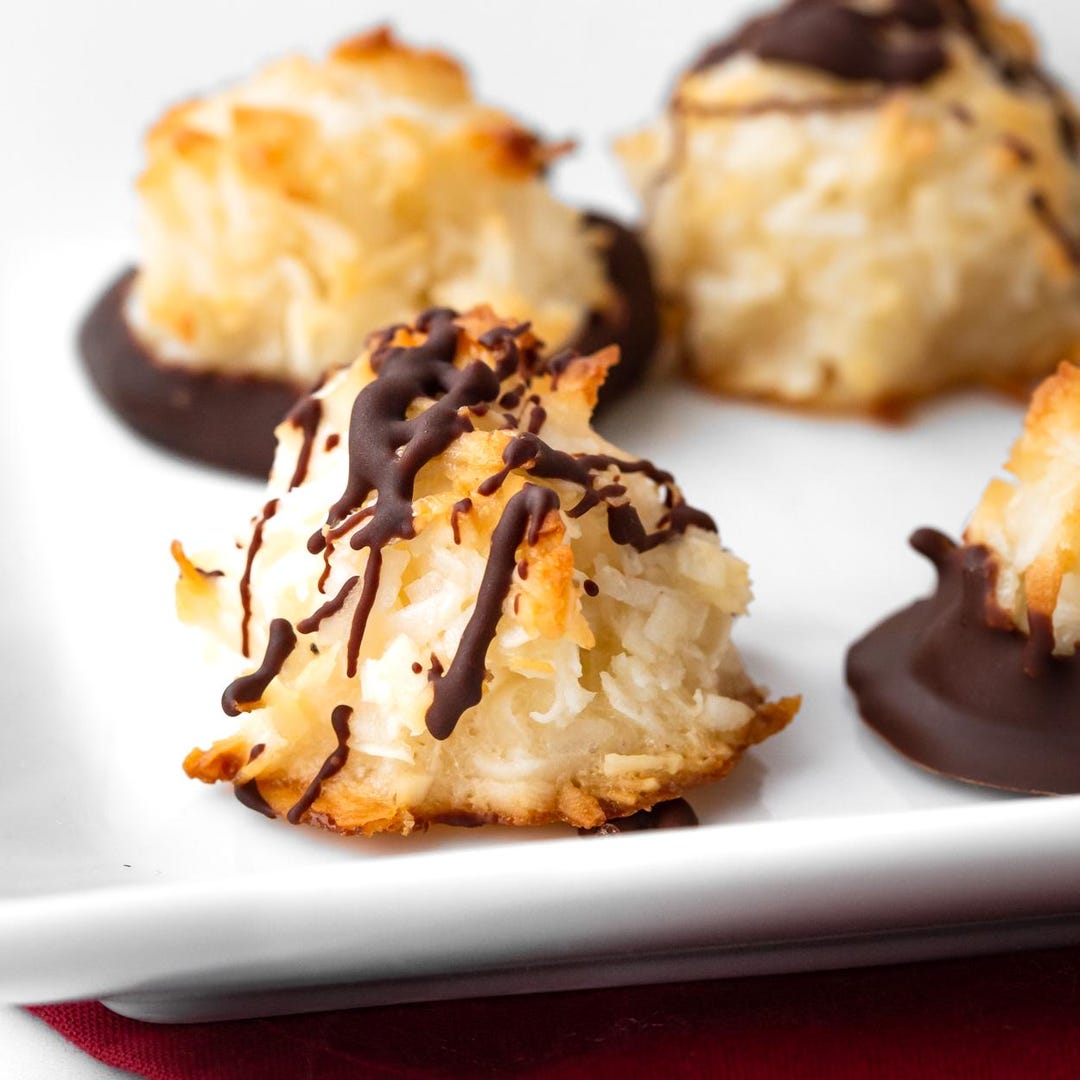 Coconut Macaroons Recipe | Easy Chewy Coconut Cookies With 4 ...