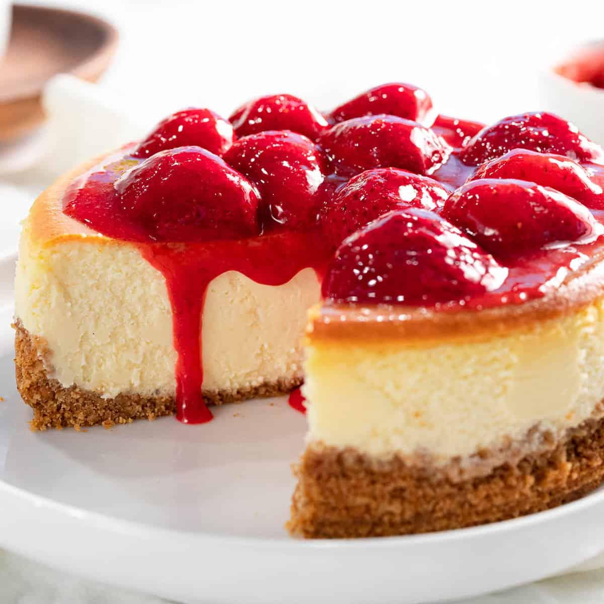 Cheesecake Recipe | Creamy & Classic Dessert | Easy Baking Recipe ...