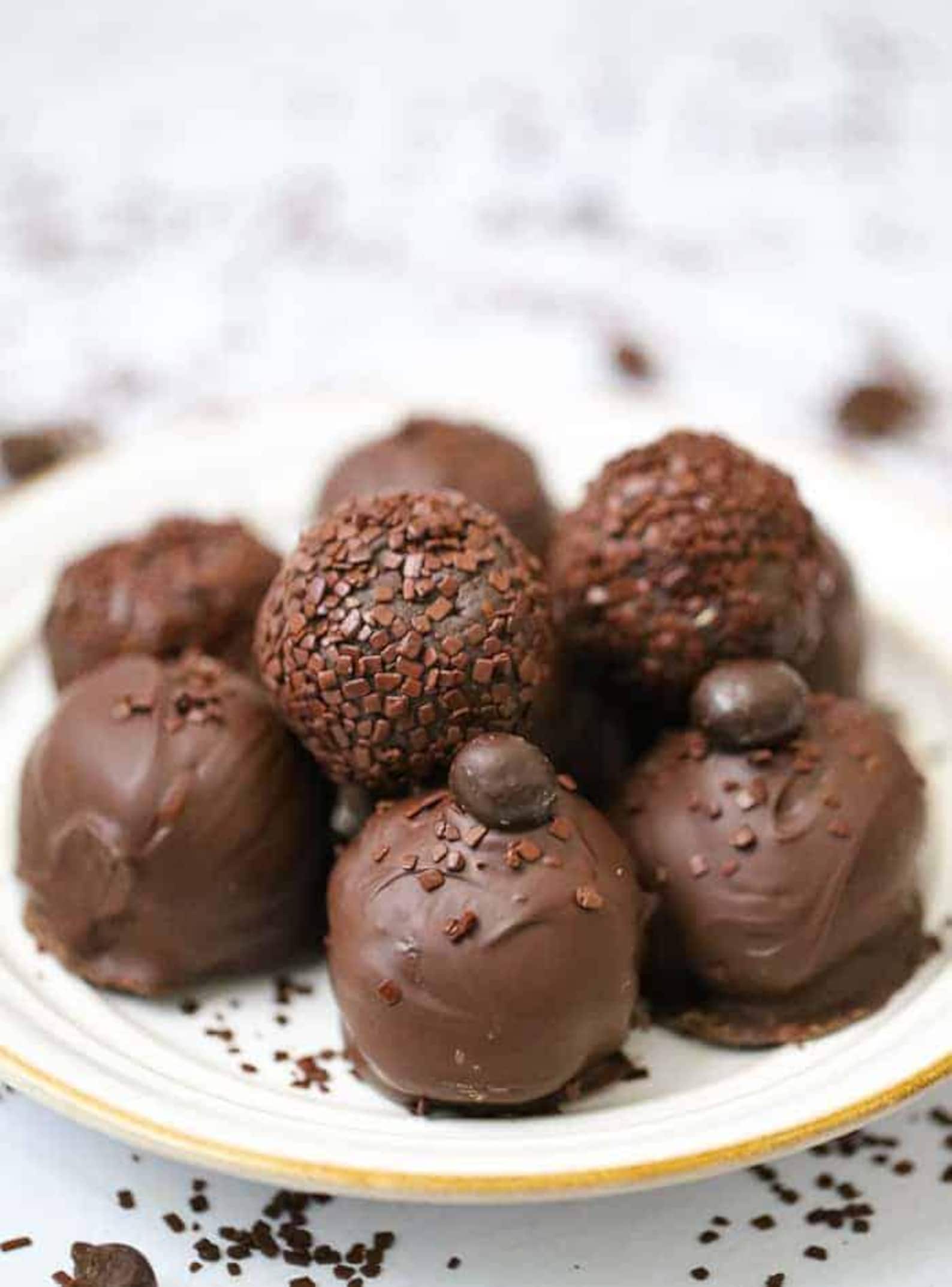 Chocolate Truffles Recipe | Easy No-bake Rich & Creamy Homemade Candy ...